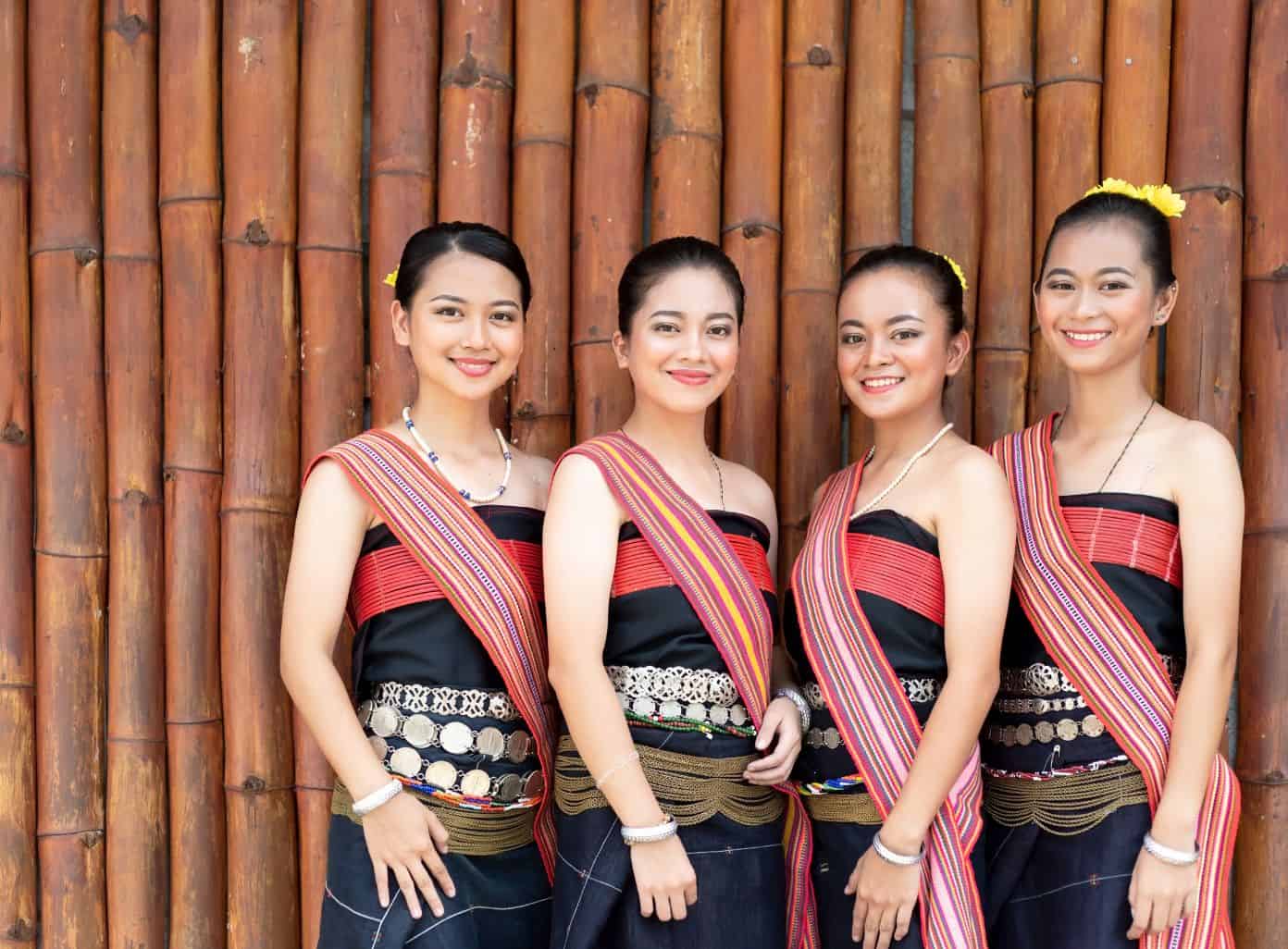 What to Wear in Southeast Asia: A Guide to Appropriate Attire ...